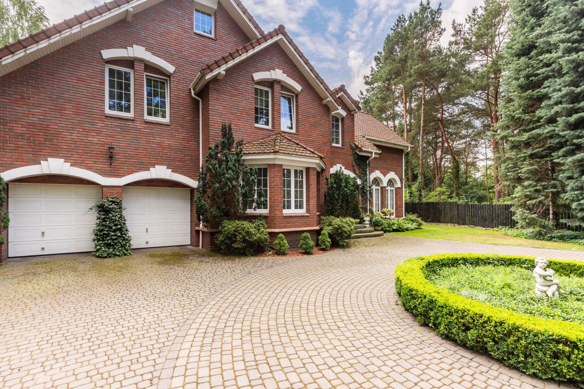 Choosing the Right Driveway Materials for Your Home | Crossroads Home ...